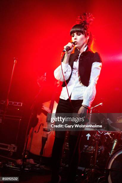 Maya Von Doll Photos Et Images De Collection Getty Images