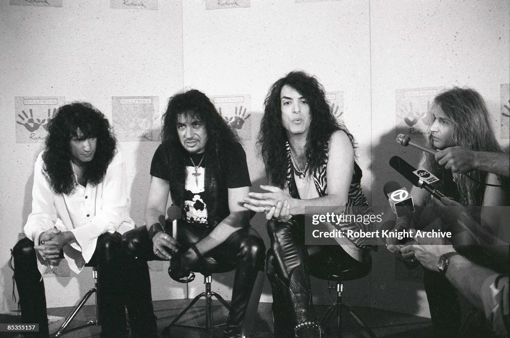 Photo Of Kiss And Gene Simmons And Paul Stanley And Bruce Kulick And