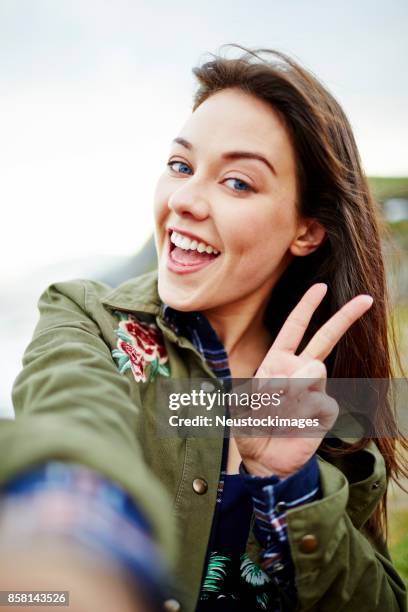 Vertical Selfie Woman Photos and Premium High Res Pictures - Getty Images Vertical Selfie Woman Photos and Premium High Res Pictures - Getty Images