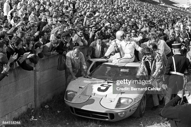 1968 Le Mans Photos And Premium High Res Pictures Getty Images
