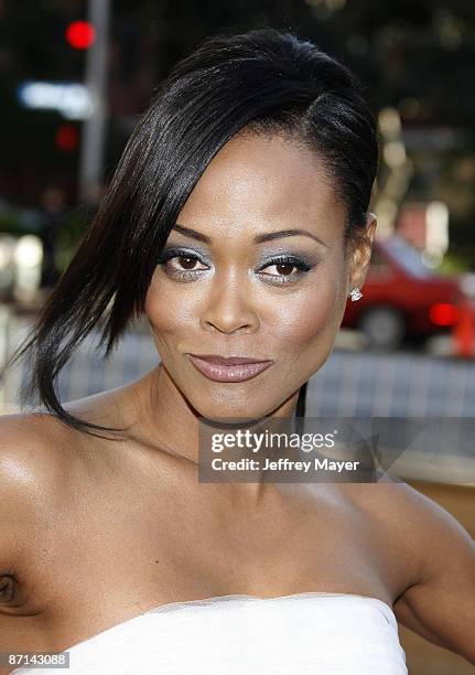 La Robin Givens Photos And Premium High Res Pictures Getty Images