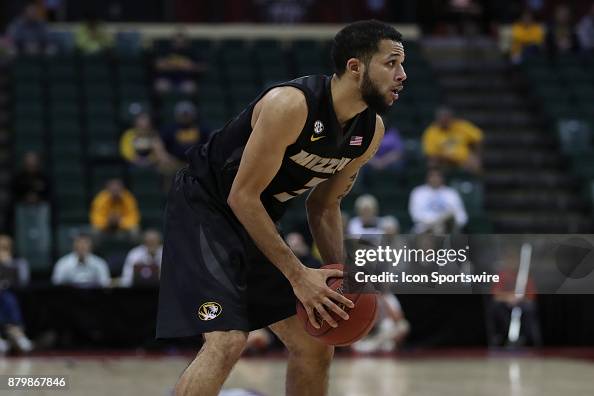 Missouri Tigers Guard Kassius Robertson Takes Control Of The Ball In News Photo Getty Images