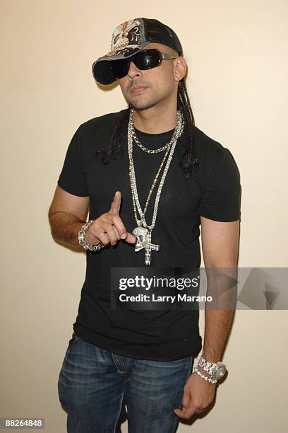 32 Sean Paul Performs At Y100 Radio Station Stock Photos, High-Res ... 32 Sean Paul Performs At Y100 Radio Station Stock Photos, High-Res ...