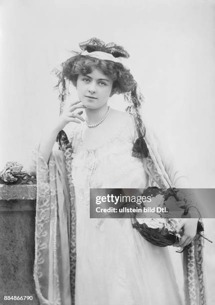 15 Lallie Charles Photos And High Res Pictures Getty Images