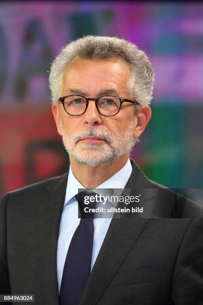 Hans Hass Photos And Premium High Res Pictures Getty Images