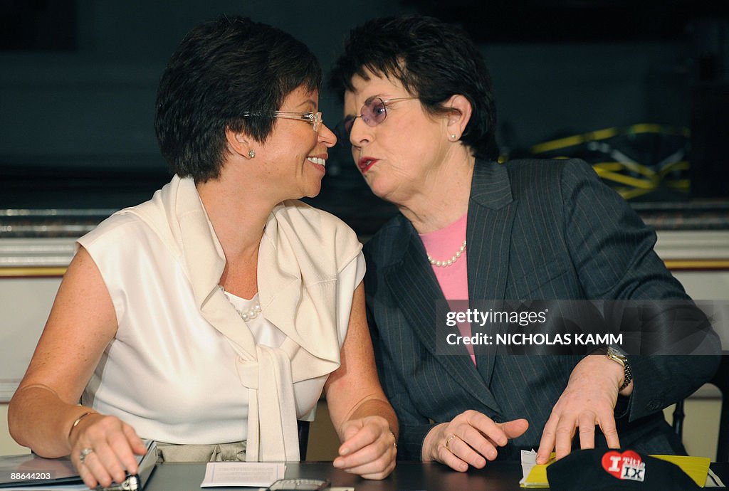 Senior White House Advisor Valerie Jarrett And Us Tennis Legend News