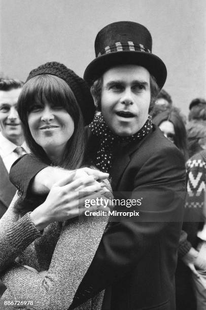 228 Elton John 1978 Photos & High Res Pictures - Getty Images 228 Elton John 1978 Photos & High Res Pictures - Getty Images