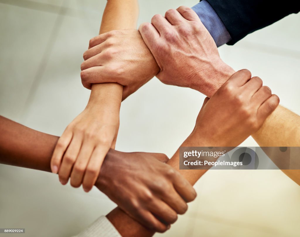 Strong Links Create Strong Teams High-Res Stock Photo - Getty Images Strong Links Create Strong Teams High-Res Stock Photo - Getty Images