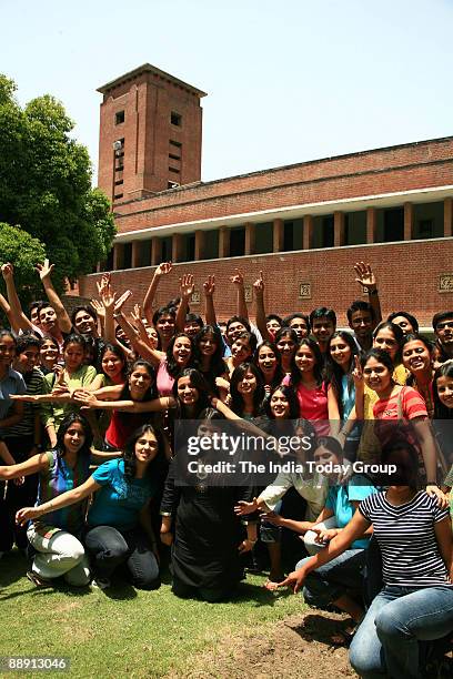 Shri Ram College Of Commerce Photos And Premium High Res Pictures