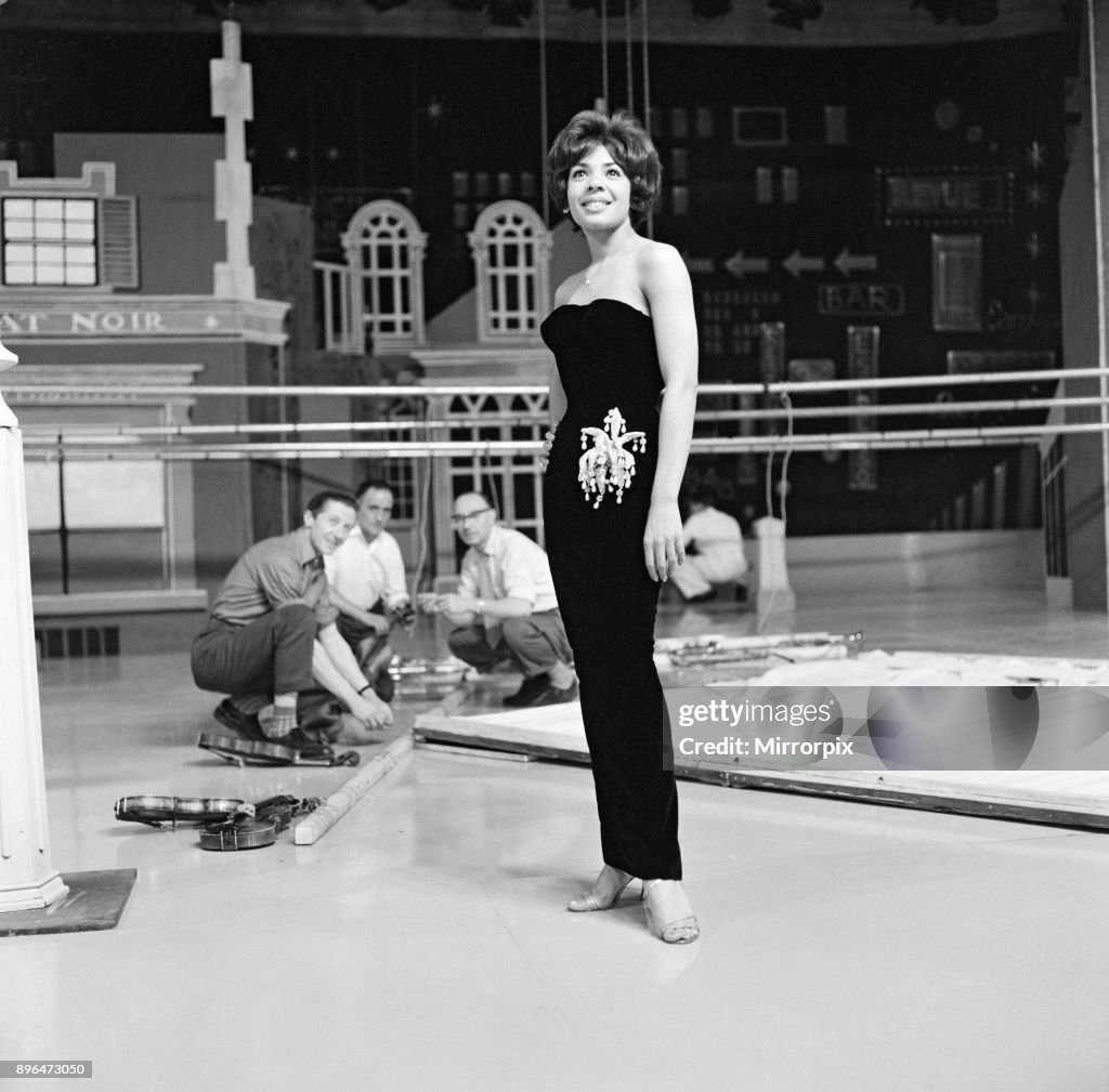 Shirley Bassey Wearing The Hip Hugging Black Velvet Dress That She