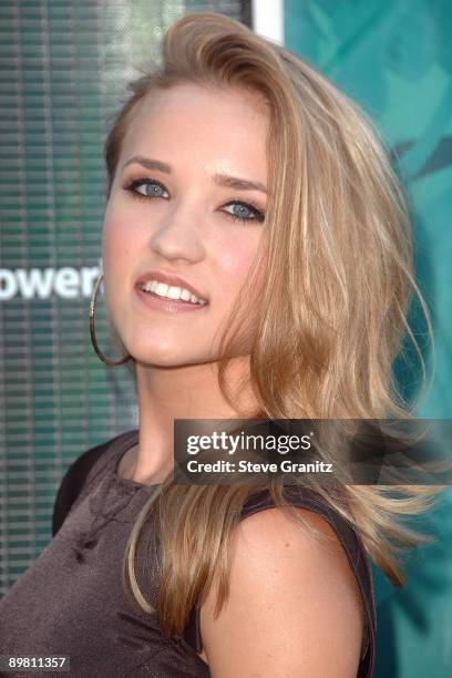 Emily Osment 2009 Photos And Premium High Res Pictures Getty Images