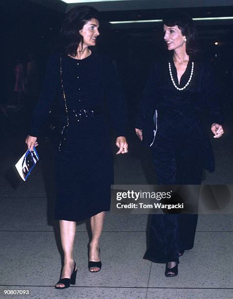 307 Jackie Onassis And Lee Radziwill Photos & High Res Pictures - Getty ... 307 Jackie Onassis And Lee Radziwill Photos & High Res Pictures - Getty ...