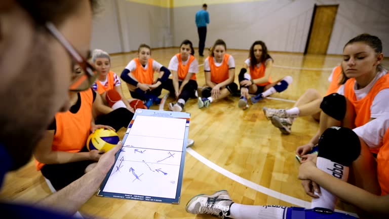 171 Girls In Locker Room Stock Videos Footage And 4k Video Clips Getty Images