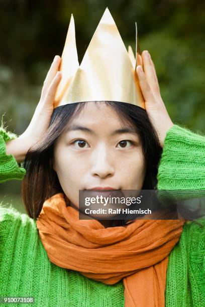 Gold Paper Crown Photos And Premium High Res Pictures Getty Images