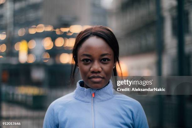 Muscular Black Woman Fotografías E Imágenes De Stock Getty Images
