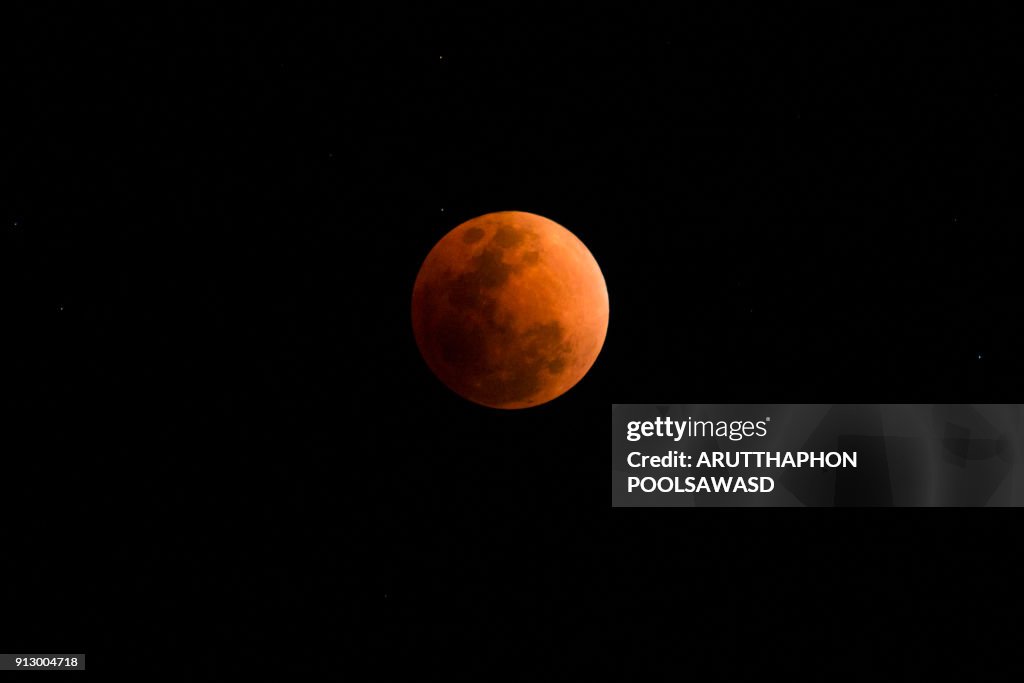 Blood Moon Total Lunar Eclipse High-Res Stock Photo - Getty Images Blood Moon Total Lunar Eclipse High-Res Stock Photo - Getty Images