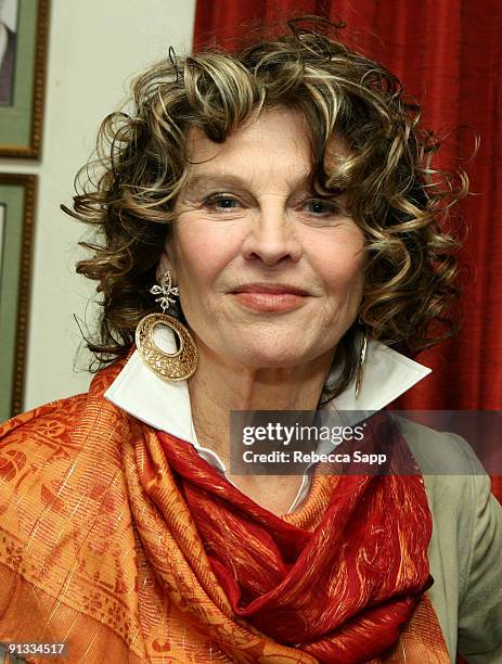 Santa Barbara Film Festival Tribute To Julie Christie Photos And Premium High Res Pictures