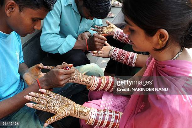 Mehandi Photos And Premium High Res Pictures Getty Images