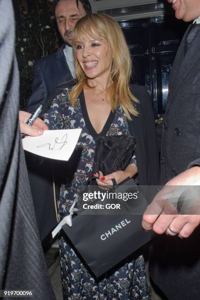 5,084 Kylie Minogue Sighting Photos & High Res Pictures - Getty Images 5,084 Kylie Minogue Sighting Photos & High Res Pictures - Getty Images