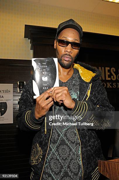 The Rza Book Signing For The Tao Of Wu Photos And Premium High Res