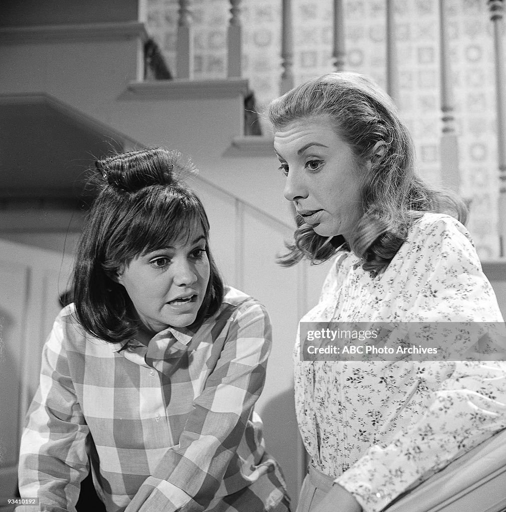 Gidget A Hard Nights Night Sally Field Lynette Winter News Photo Getty Images