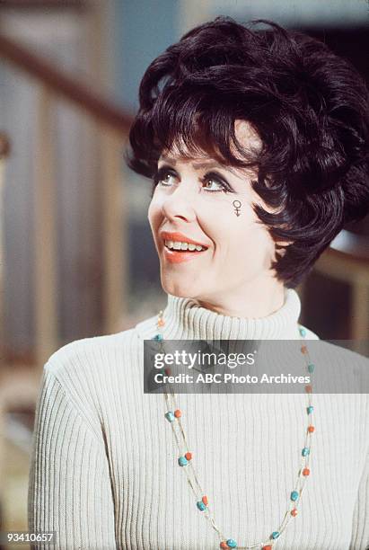 1,347 Bewitched Elizabeth Montgomery Stock Photos, High-Res Pictures ... 1,347 Bewitched Elizabeth Montgomery Stock Photos, High-Res Pictures ...