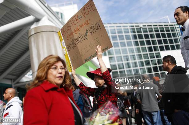 Canvasser Photos And Premium High Res Pictures Getty Images