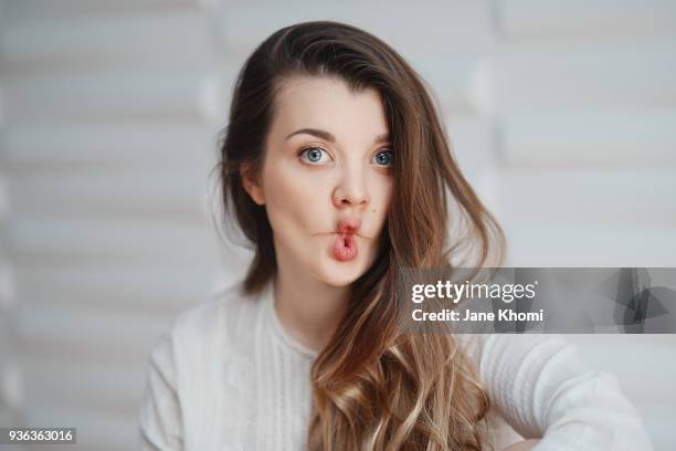 Funny Face Woman Imagens E Fotografias De Stock Getty Images