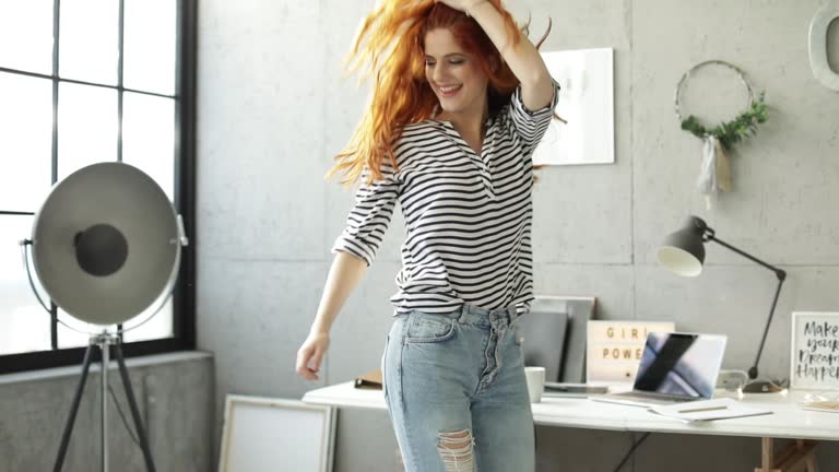 994 Redhead Dancing Stock Videos Footage And 4k Video Clips Getty Images