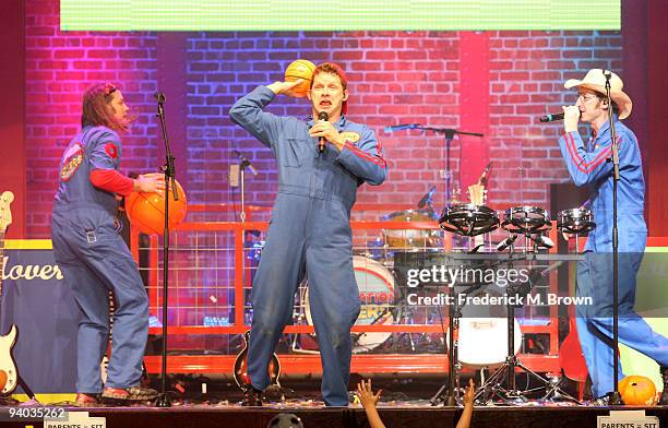 Imagination Movers In Concert Photos And Premium High Res Pictures