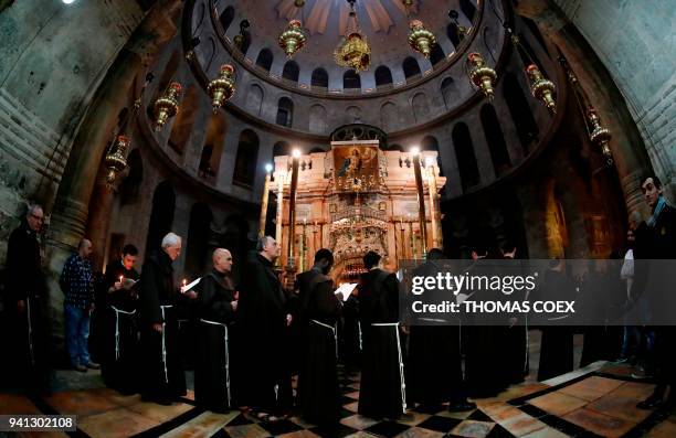 210 Of The Tomb Where Jesus Was Buried Stock Photos, High-Res Pictures ... 210 Of The Tomb Where Jesus Was Buried Stock Photos, High-Res Pictures ...