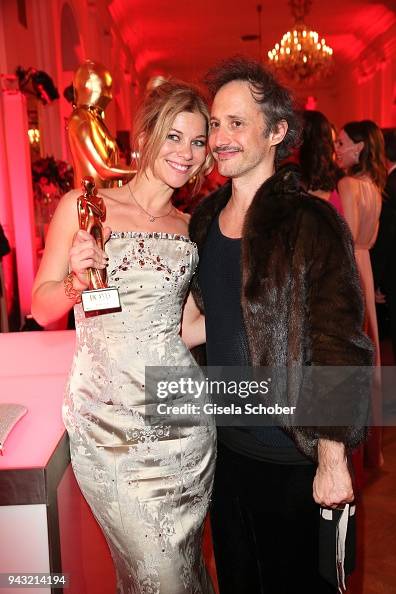Hilde Dalik and her boyfriend Michael Ostrowski with award during the ... Hilde Dalik and her boyfriend Michael Ostrowski with award during the ...