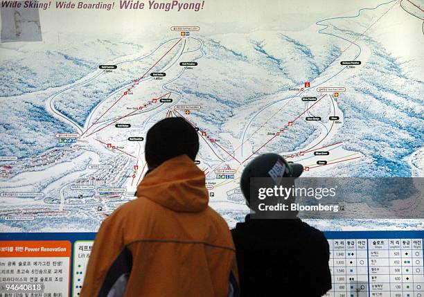 Ski Resort Map Photos And Premium High Res Pictures Getty Images