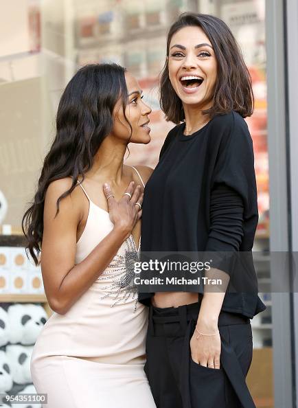 Zoe Saldana And Mila Kunis Attend The Ceremony Honoring Zoe Saldana Nachrichtenfoto Getty