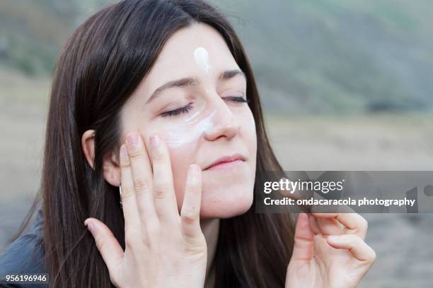 Woman Sunburn Face Photos And Premium High Res Pictures Getty Images