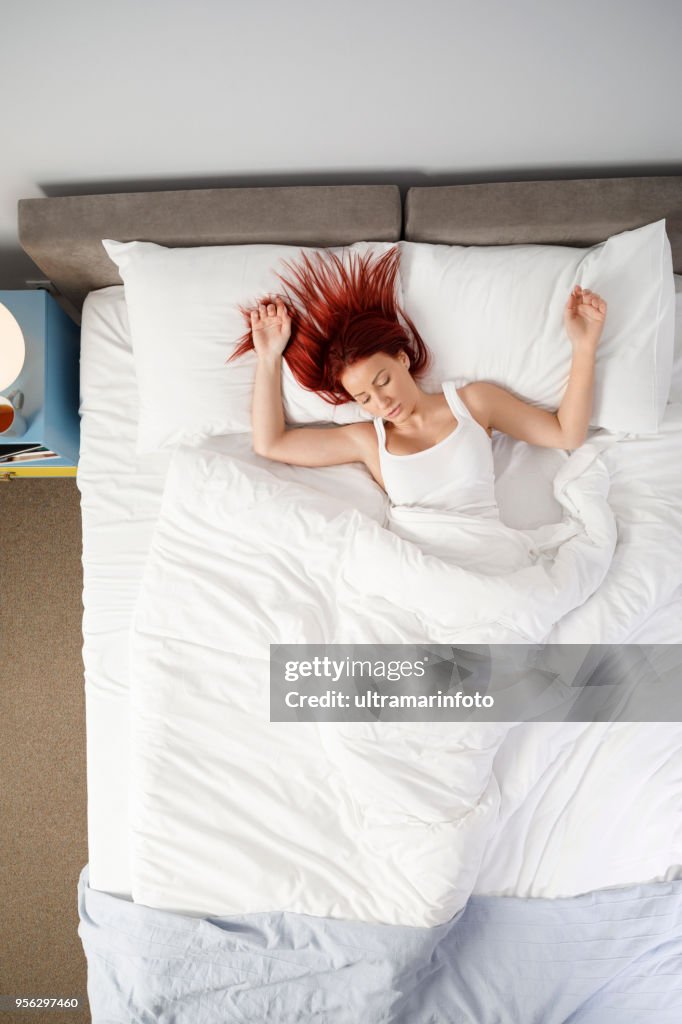 Waking Up Beauty Portrait Beautiful Young Women In Bed Natural