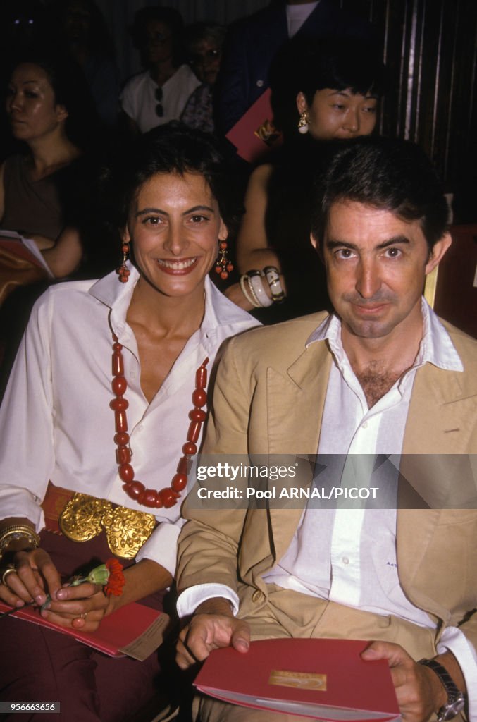 Ines De La Fressange Et Son Mari Lors Du Défilé Lacroix Collection