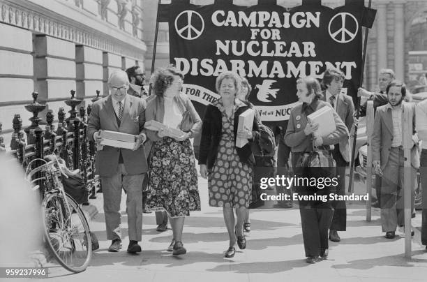 Campaign Nuclear Disarmament Photos and Premium High Res Pictures ... Campaign Nuclear Disarmament Photos and Premium High Res Pictures ...