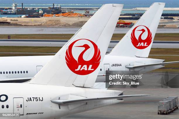 JAL - Japan Airlines aircraft tails 이미지 (962853420) - 게티이미지뱅크