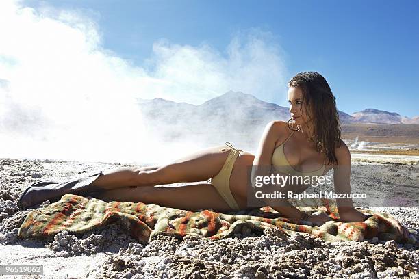 Irina Shayak Sports Illustrated Swimsuit 2009 Fotografias E Filmes Do