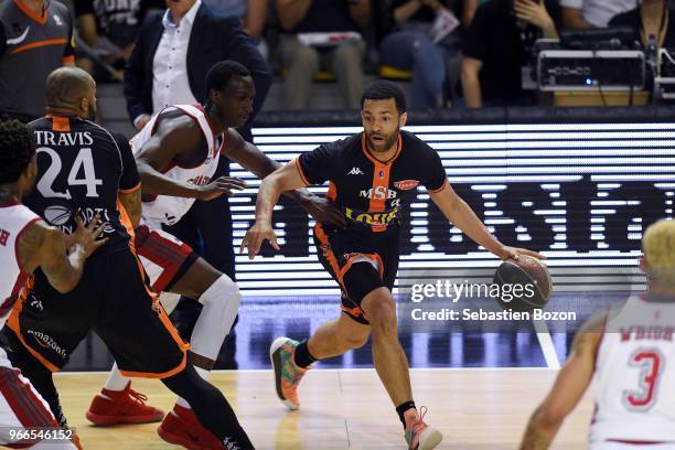 Chris Lofton Photos and Premium High Res Pictures - Getty Images Chris Lofton Photos and Premium High Res Pictures - Getty Images