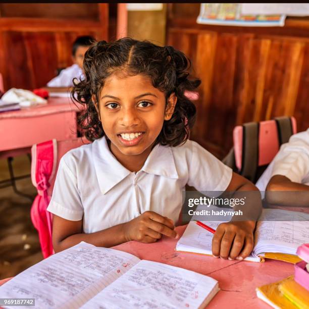 Sri Lankan Young Girls Fotografias E Filmes Do Acervo Getty Images