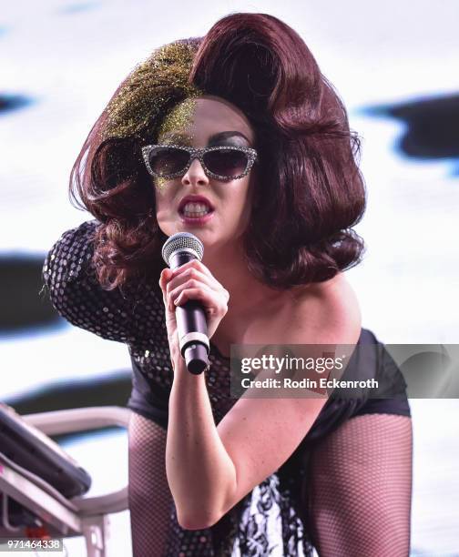 Allie X Photos And Premium High Res Pictures Getty Images