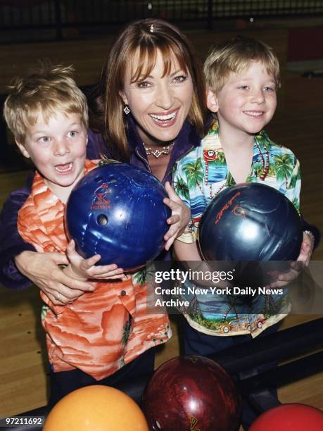 Jane Seymour Twins Photos And Premium High Res Pictures Getty Images