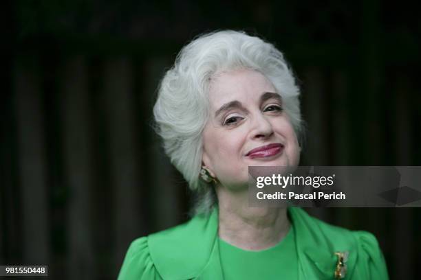 Miss Manners Photos and Premium High Res Pictures - Getty Images Miss Manners Photos and Premium High Res Pictures - Getty Images