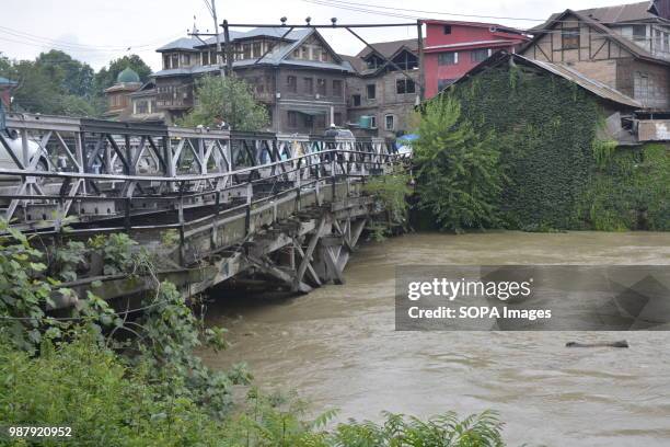 Flood Alert In Kashmir After Jhelum Overflows Photos And Premium High