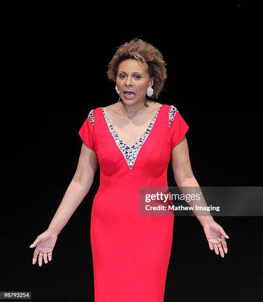 Actress Leslie Uggams Photos And Premium High Res Pictures Getty Images