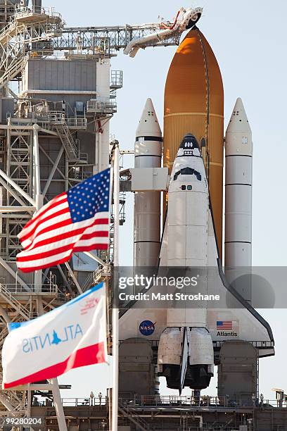 635 Rotating Service Structure On Launch Pad Stock Photos, High-Res ... 635 Rotating Service Structure On Launch Pad Stock Photos, High-Res ...