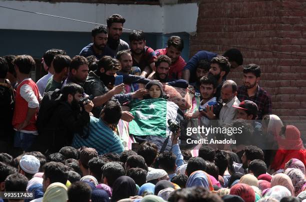 Dead Body Girl Photos And Premium High Res Pictures Getty Images