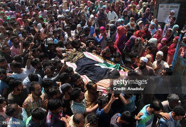 Dead Body Girl Photos And Premium High Res Pictures Getty Images